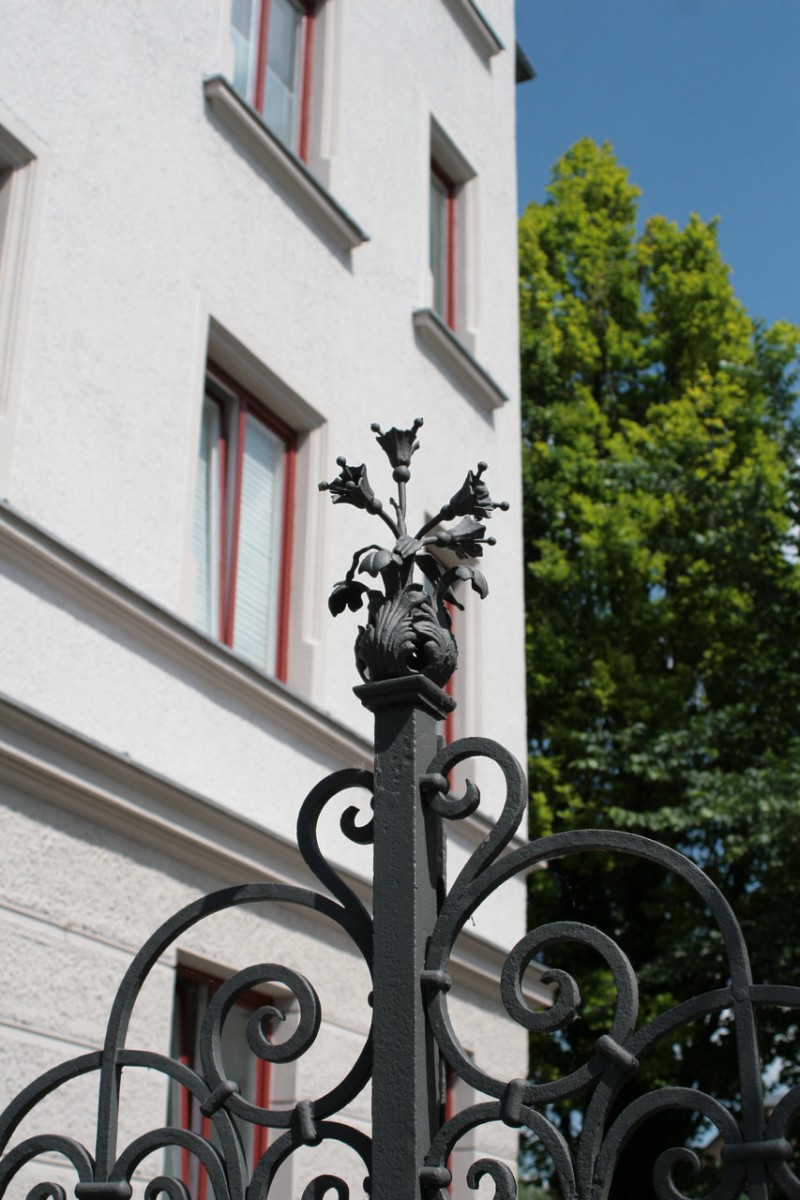 Max Pommer KG - Brückenstraße 14,
